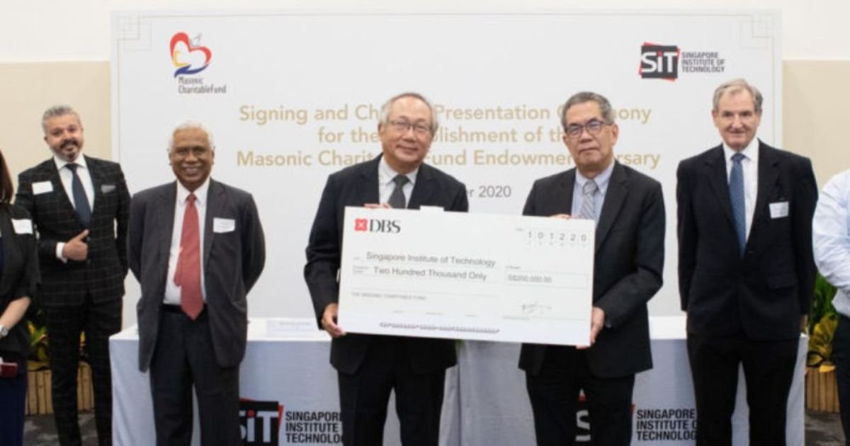 Signing And Cheque Presentation Ceremony For SIT